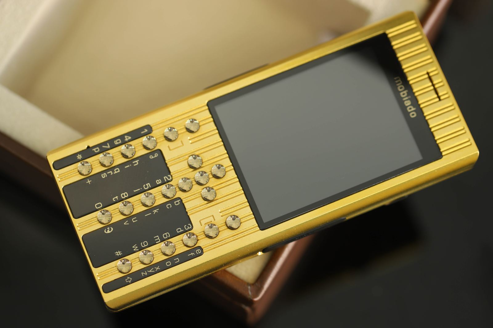 Mobiado Pro3 GCB Gold - Hùng Luxury