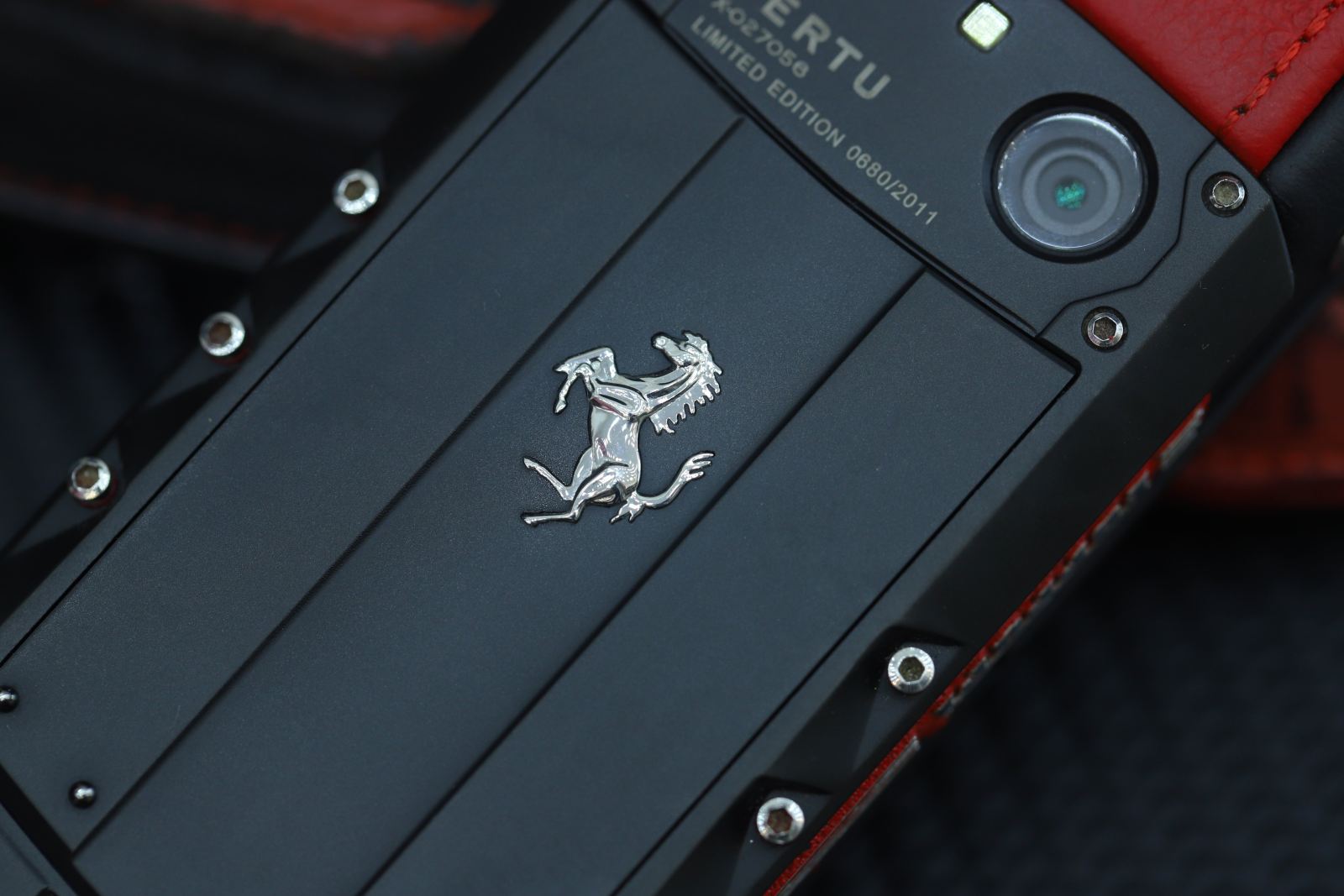 Vertu Ascent X Ceramic Ferari Red - Hùng Luxury